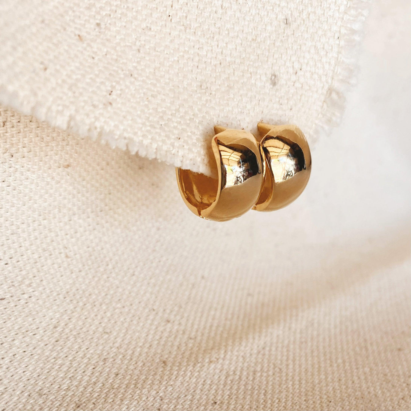 18k Gold Filled Small Chunky Clicker Hoop Earrings – GoldFi